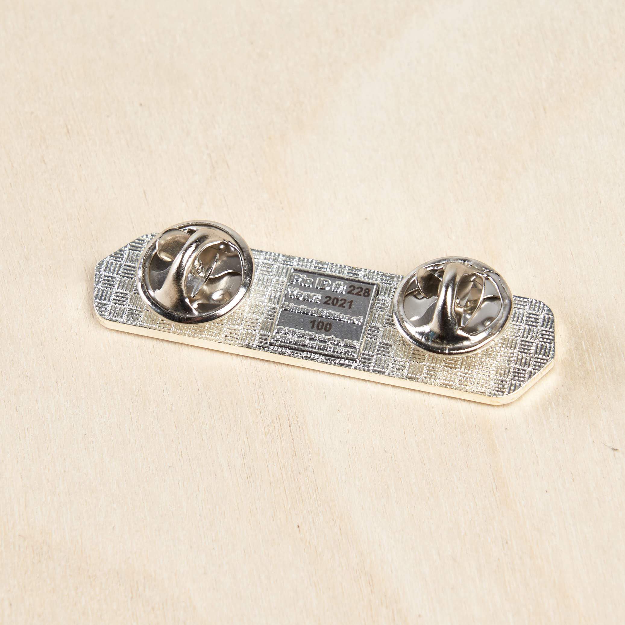 Minox 35 GL GW EL Lapel Pin - 35mm Film Camera Photography Pins Badges ...