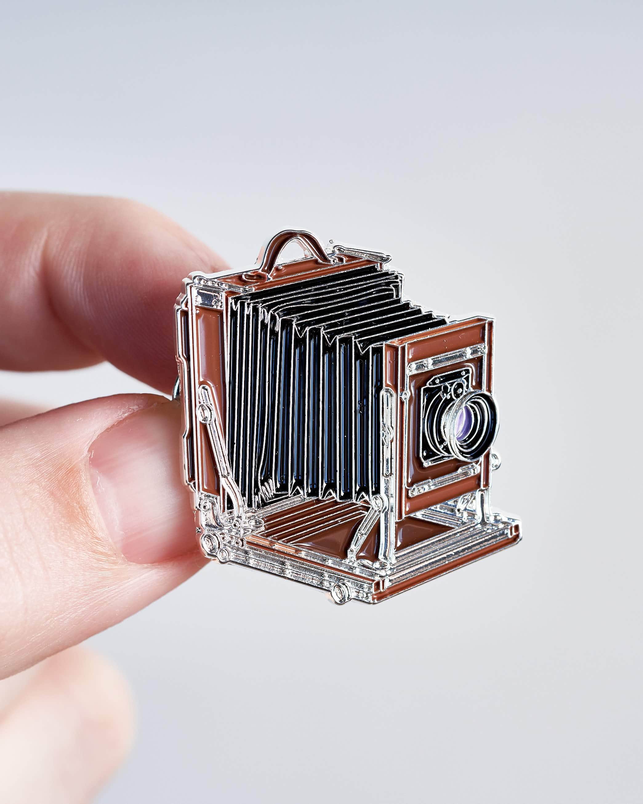 Deardorff Wooden Lapel Pin - Large Format 4x5 Film Camera Pins Badges ...